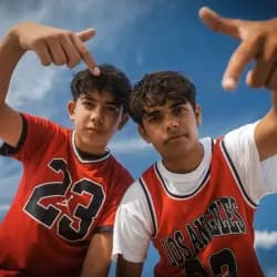 100 Csengőhangok - ingyenes csengőhangok